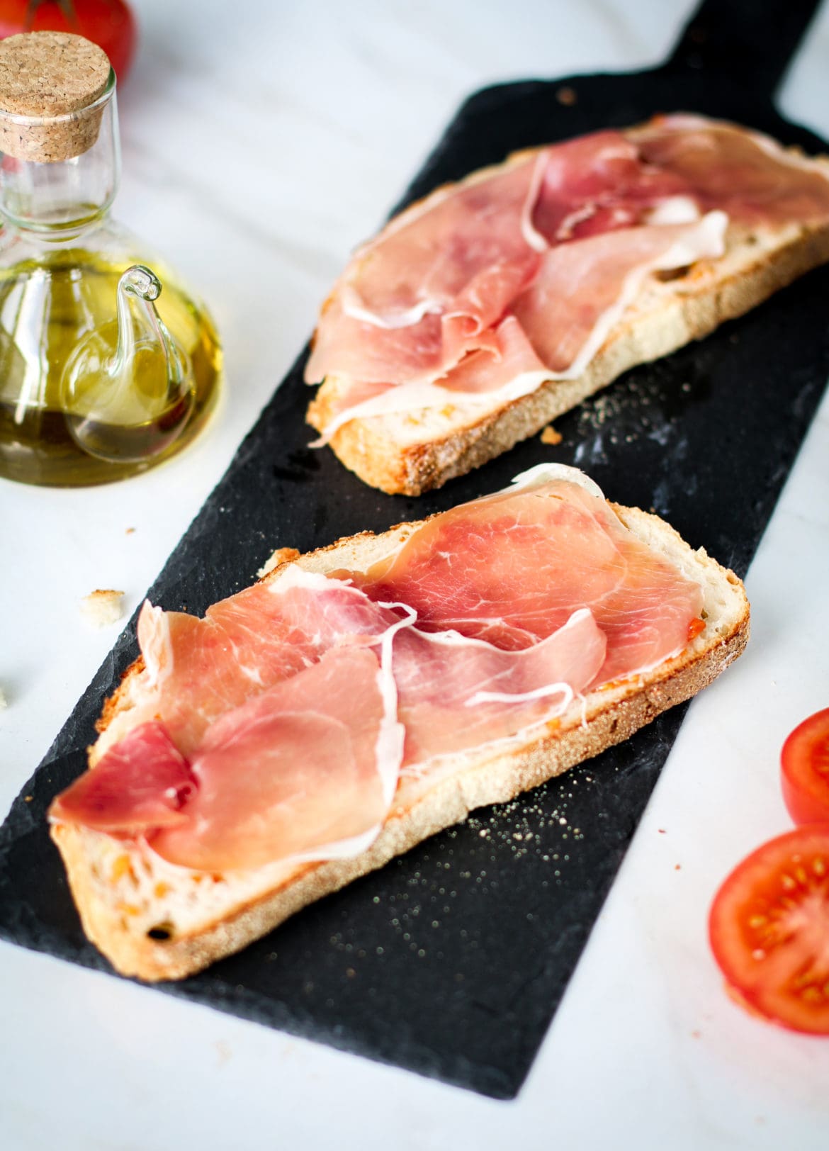 Pan con tomate y jamon